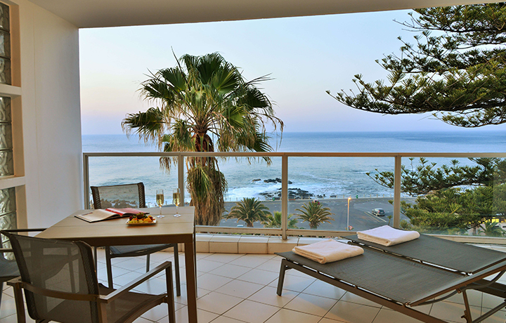 The Peninsula All Suite Hotel Rooms & Suites